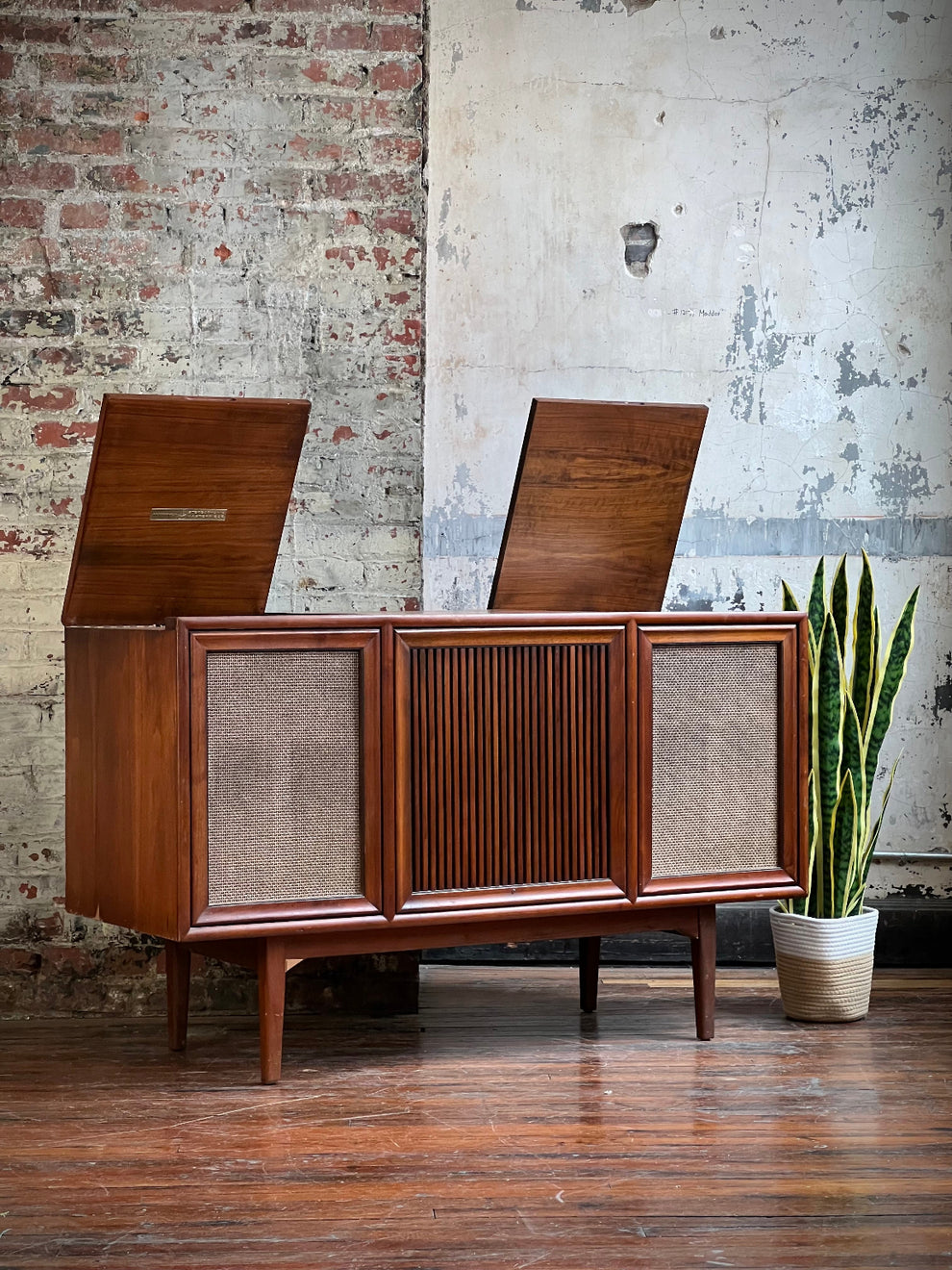 Motorola SK32 Stereo Console by Drexel - Restoration Included – Vintage ...